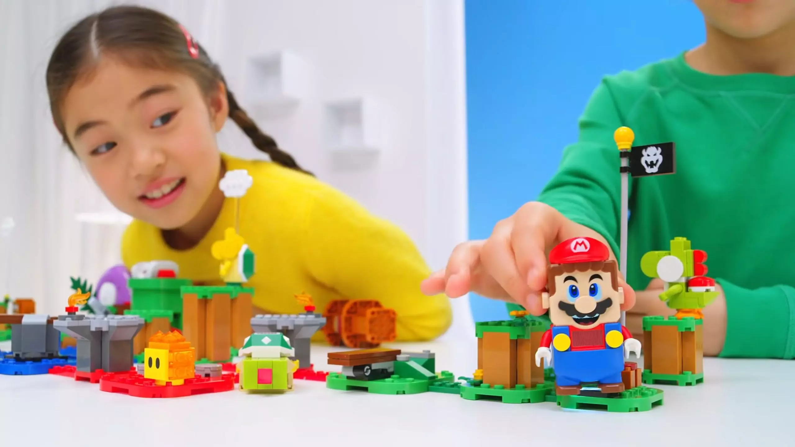 LEGO elektroniniai Super Mario rinkiniai realiame gyvenime iš esmės yra „Mario Maker“.