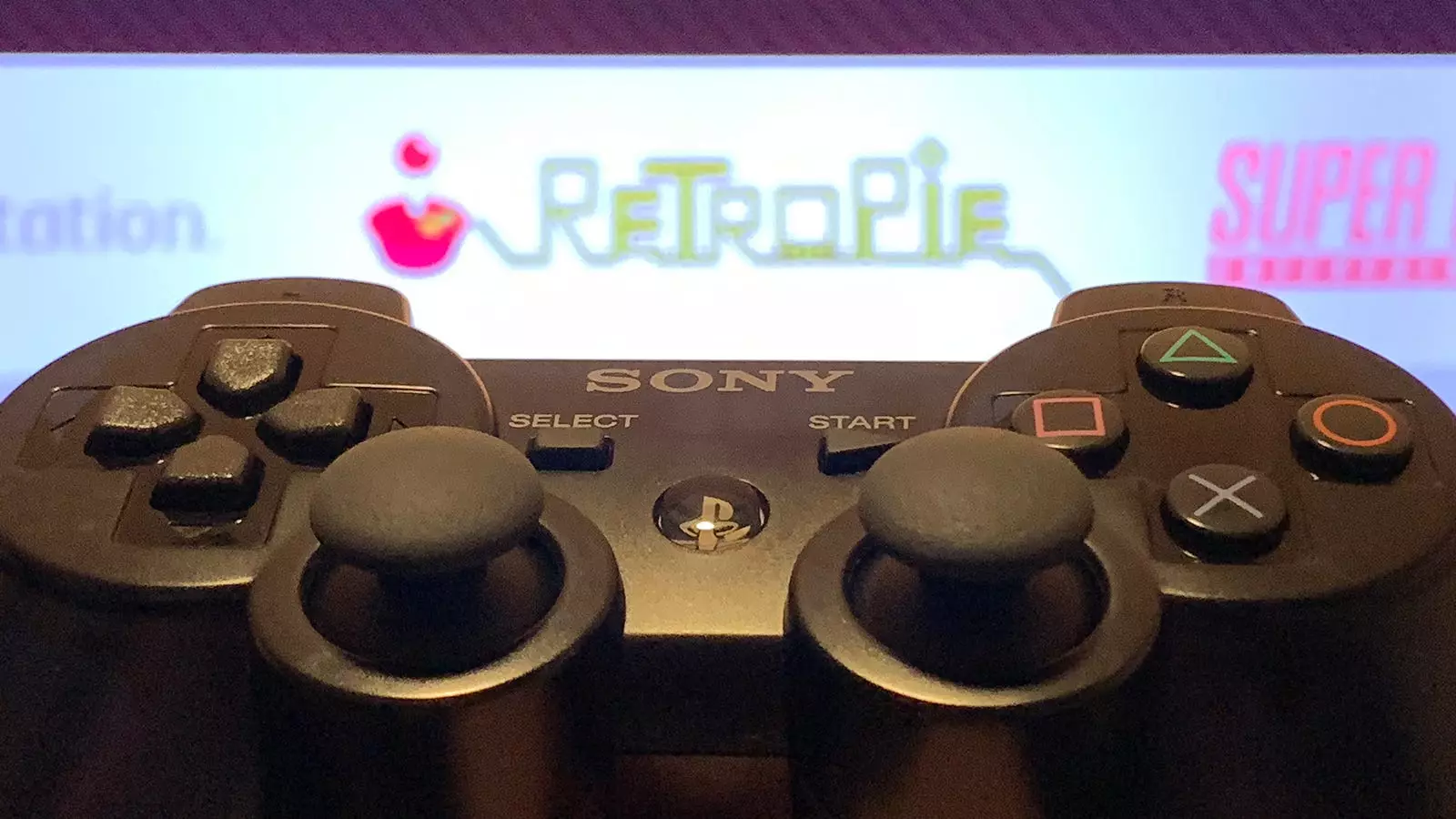 PS3 kontwolè ak RetroPie