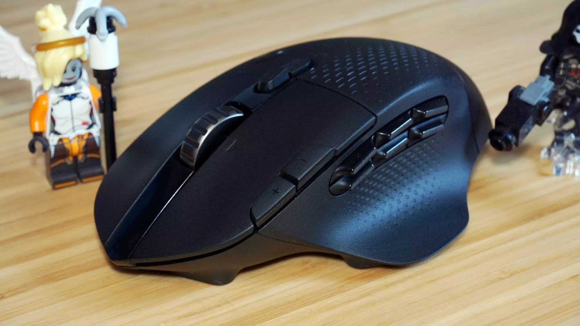 Шарҳи Logitech G604 Gaming Mouse: Моҳи асал ба охир расид