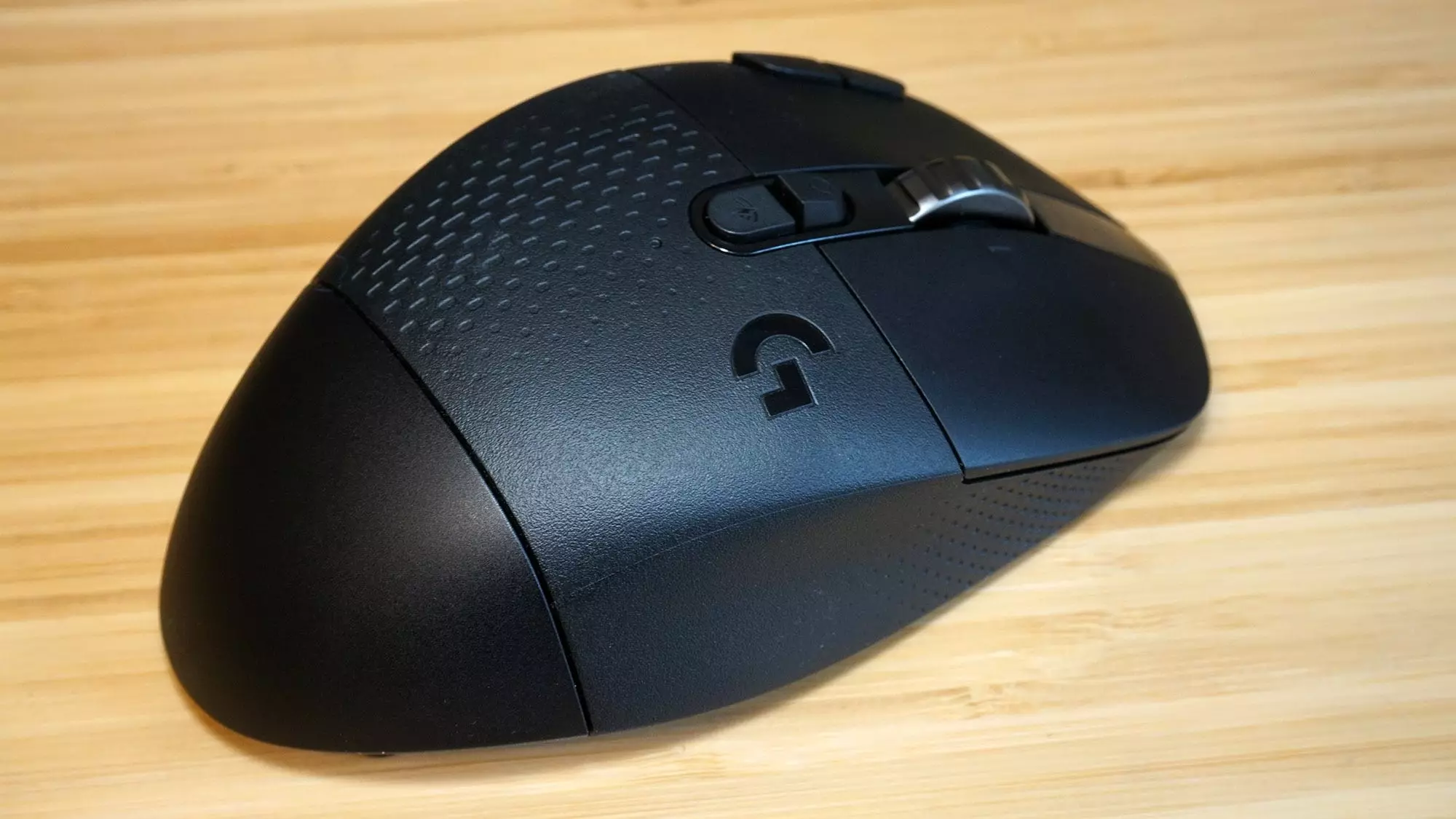 Pravá strana myši G604.