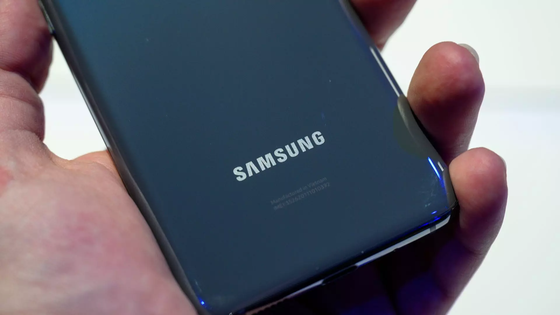 Samsung Accounts sai sai yuav tsum tau ob-Factor Authentication