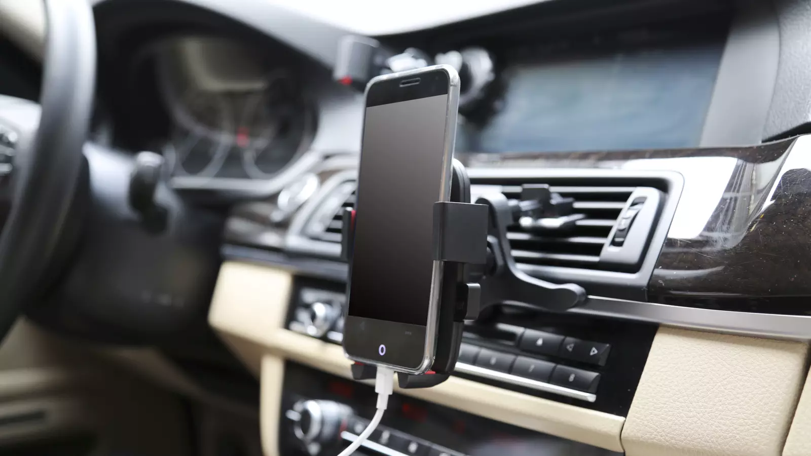 Pemegang lekap universal untuk telefon pintar di dalam kereta