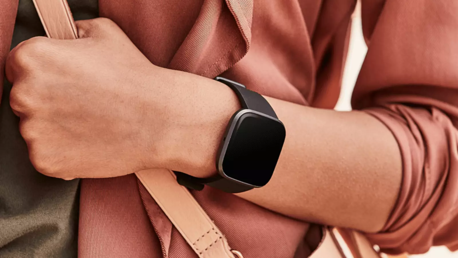Kybernetické pondělí 2019: 129 $ je vůbec nejlepší cena za chytré hodinky Fitbit Versa 2