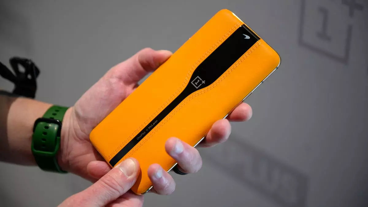 OnePlus Concept One bakkameraer skjult