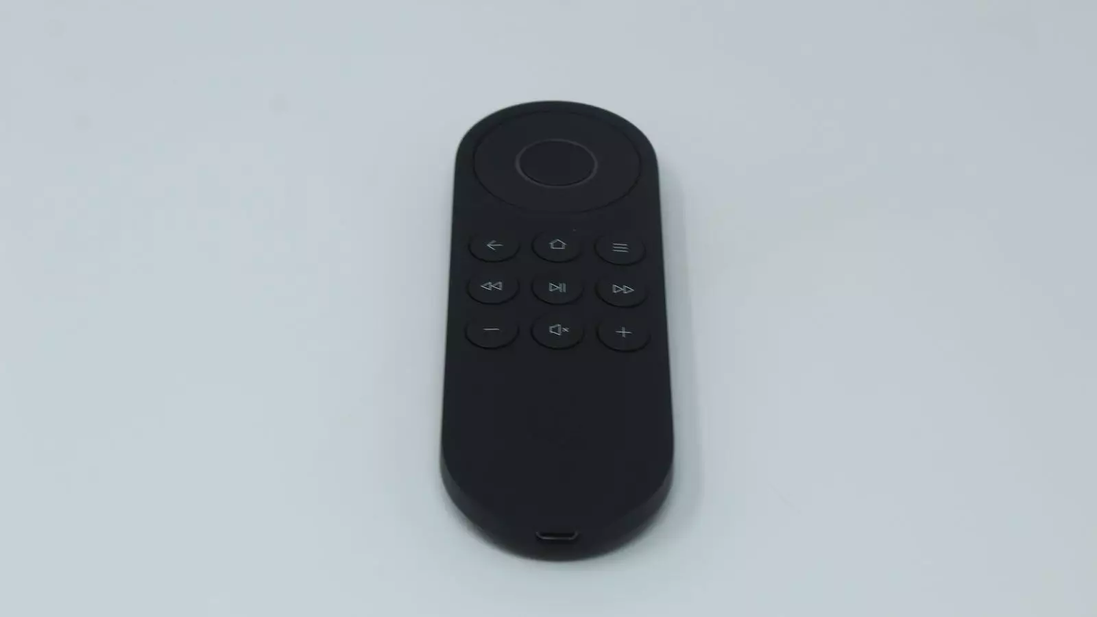 Ang Harmony Express remote, nga nagpakita sa lain-laing mga buton.