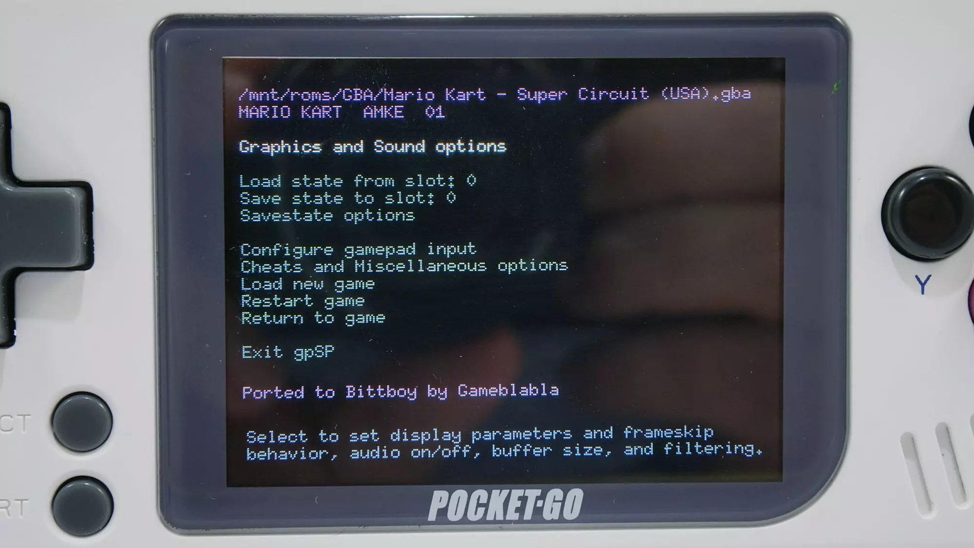 Menuo de agordoj de emulilo sur la ekrano de PocketGo.