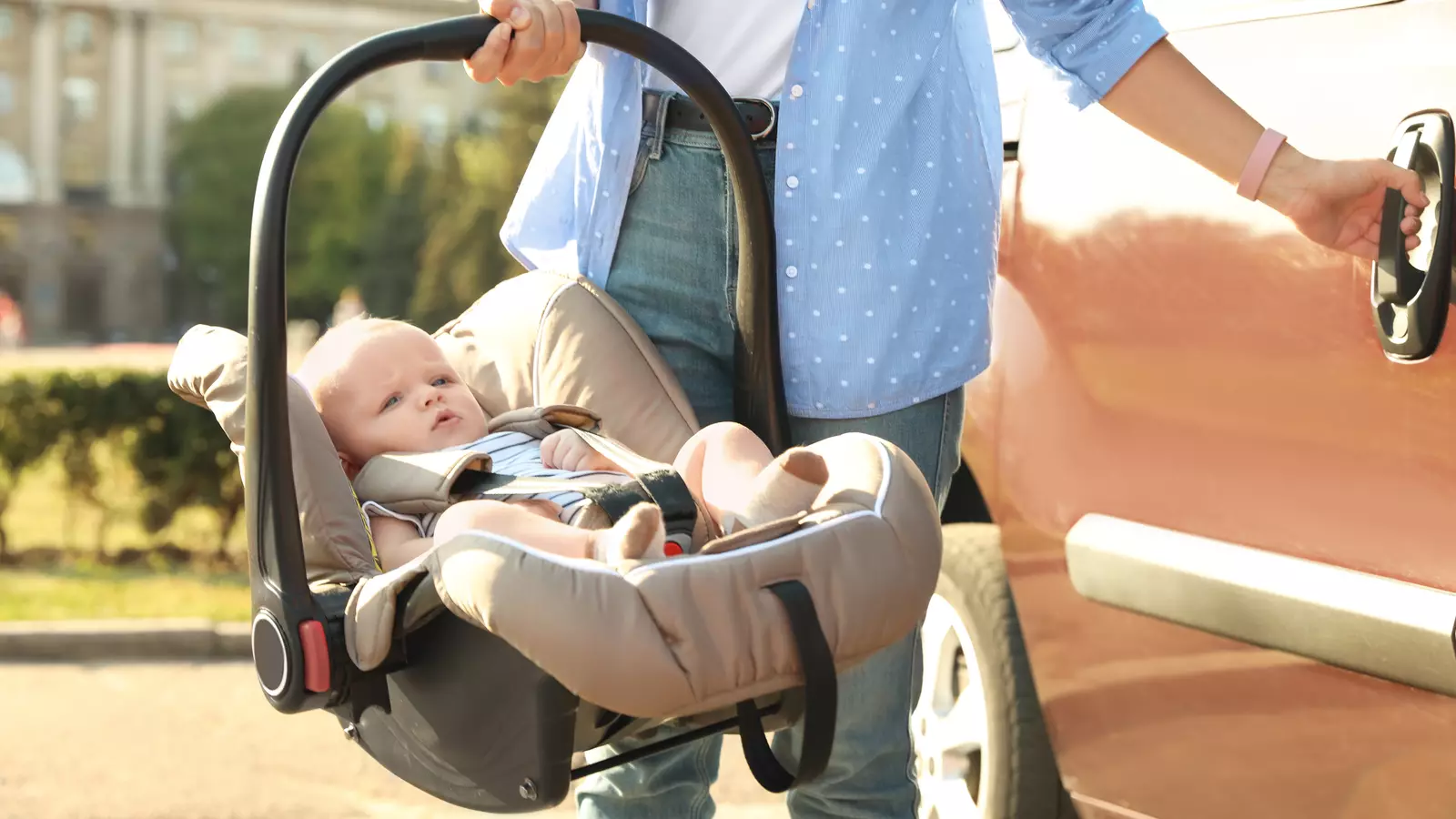 מושבי הבטיחות הטובים ביותר לרכב לתינוקות