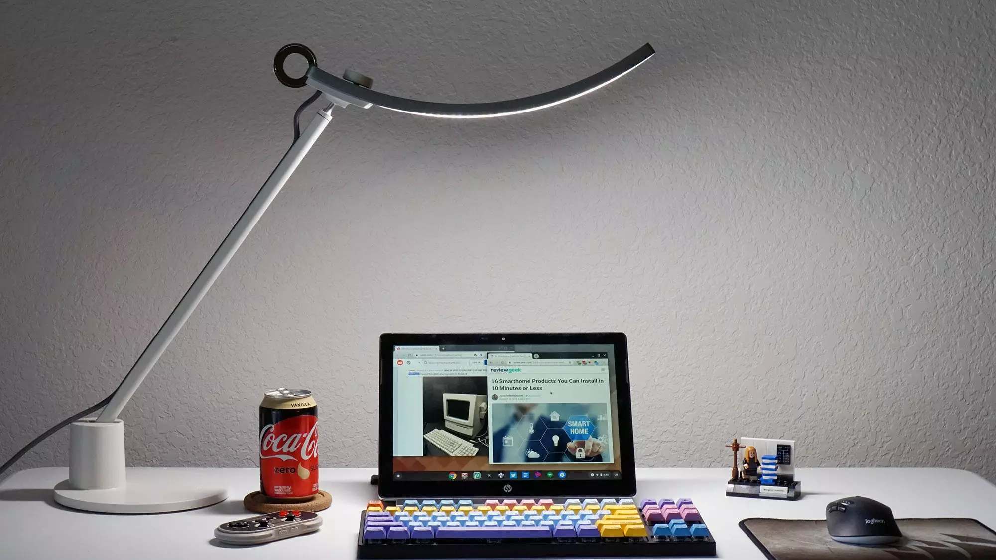 Lampu E-Bacaan BenQ “Genie” Layak Ditempatkan di Meja Anda
