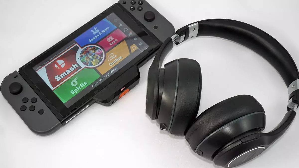 Il dongle di Bionik aggiunge la capacità audio Bluetooth, che è inspiegabilmente assente dallo Switch di Nintendo.