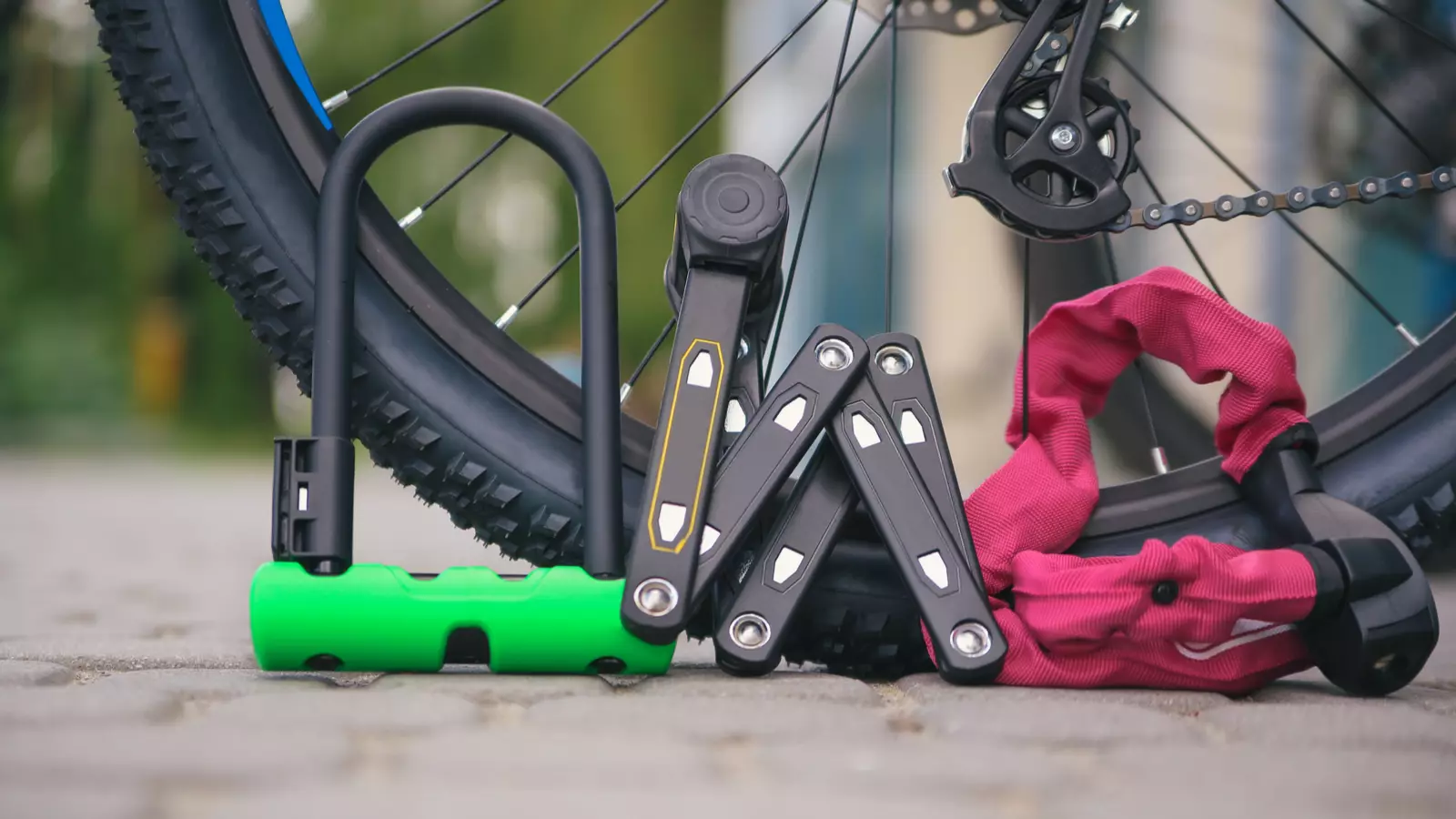 Натерајте го крадецот да размисли двапати: нашите омилени брави за велосипеди