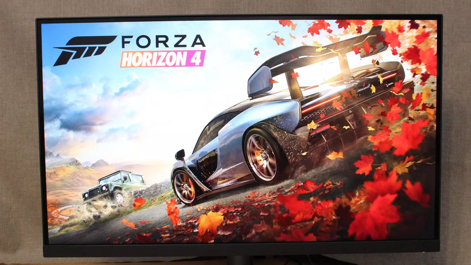 Екранот за вчитување на Forza Horizon 4 на мониторот BenQ.