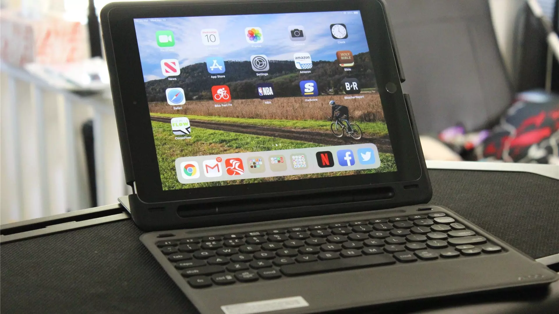 ZAGG Slim Book Go ສໍາລັບ iPad (9.7 ນິ້ວ) ການທົບທວນຄືນ: ກ່ຽວກັບການເປັນອະເນກປະສົງເປັນກໍລະນີ iPad Laptop ສາມາດເປັນ