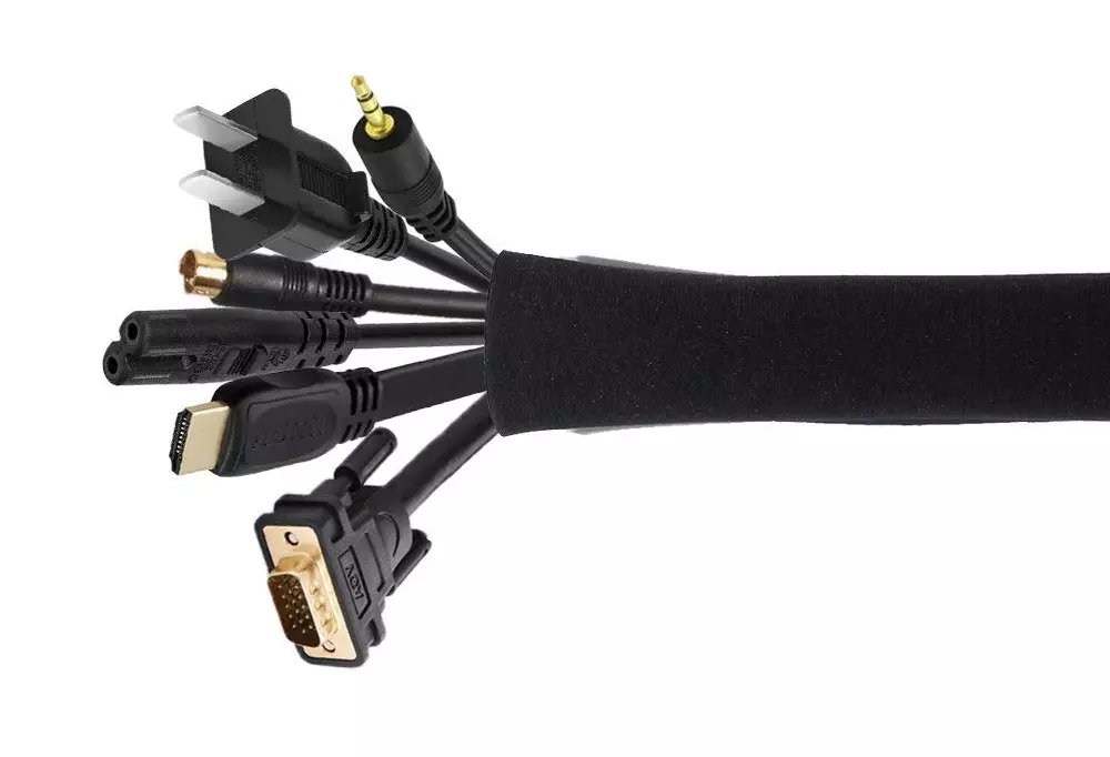 Acest manșon de cablu din neopren ordonează orice pachet de cabluri de alimentare sau de date.
