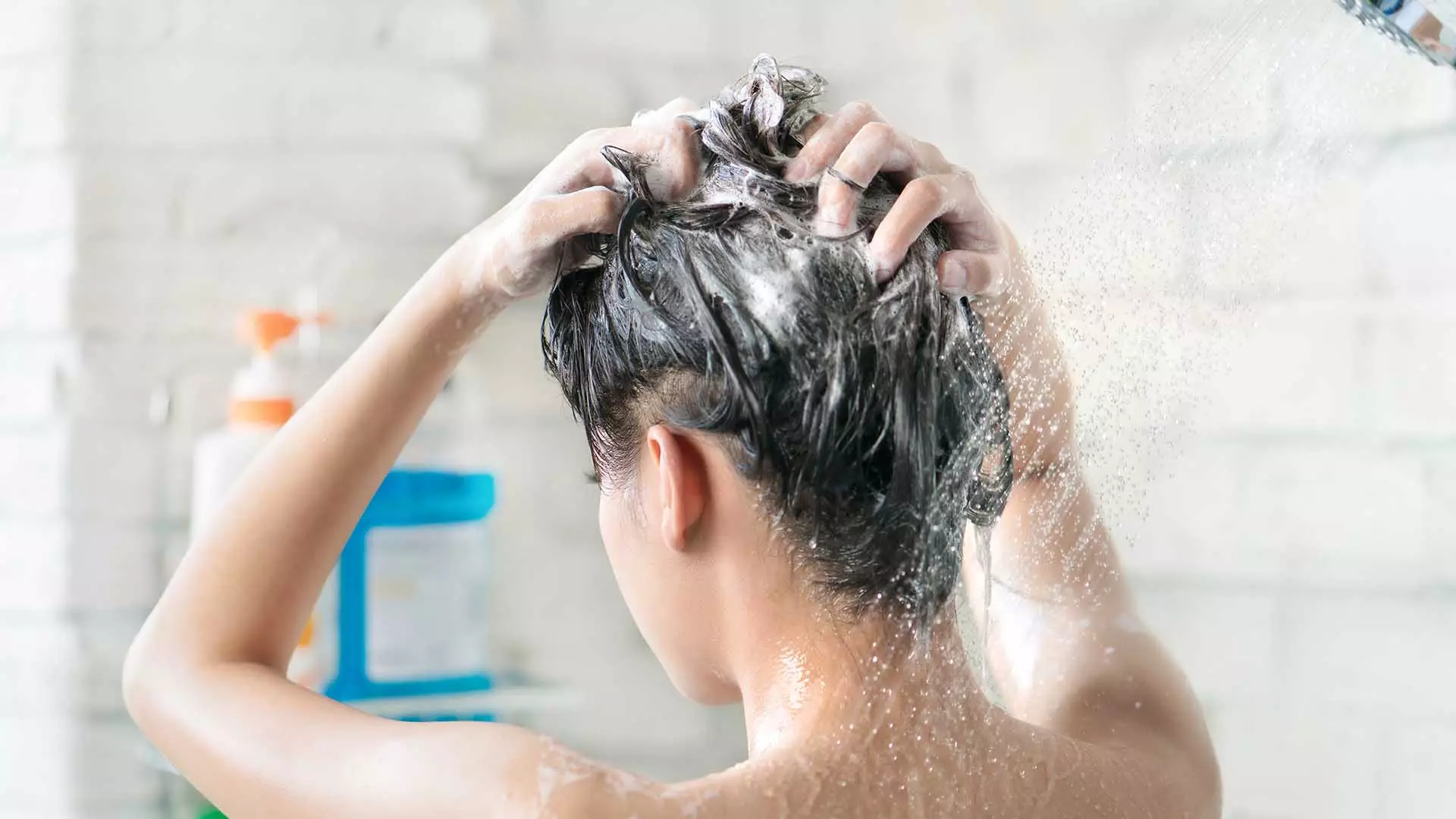 シャワーやお風呂での髪の毛の詰まりに対処するための最良のツール
