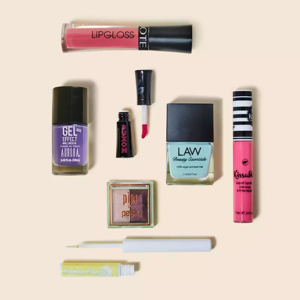 Una selección de productos de maquillaje Ipsy