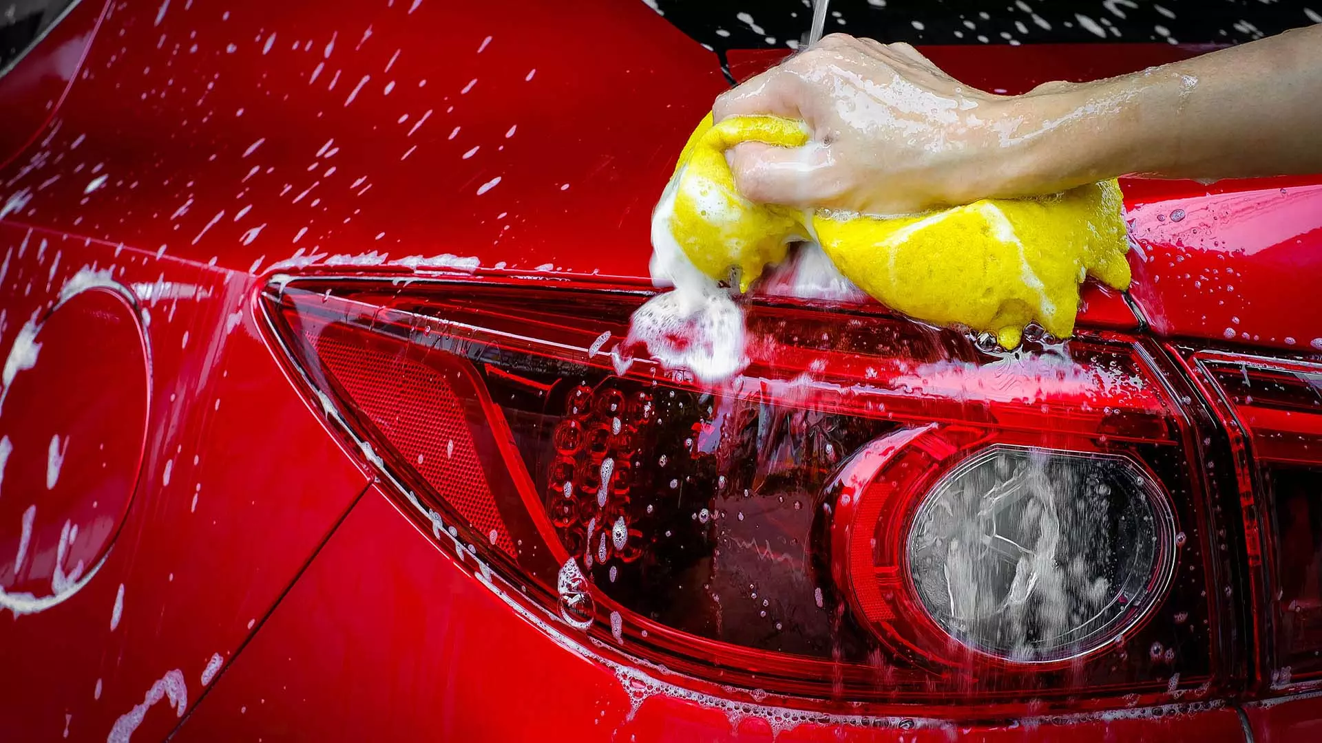 用於清潔汽車上的污垢和碎屑的最佳汽車洗髮水