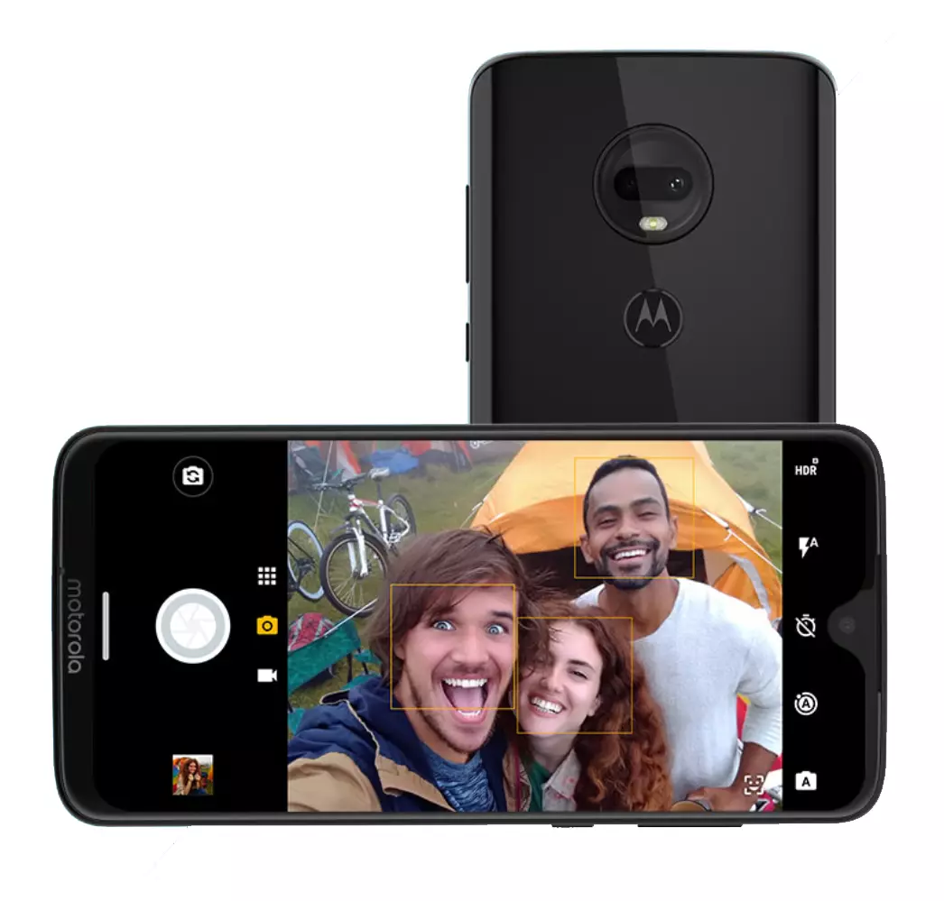 Motorola G7. Lưu ý đến notch hình giọt nước và camera kép phía sau.