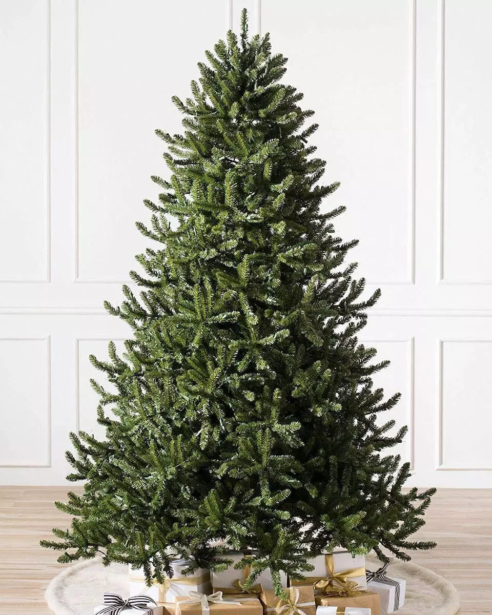 Parhaat keinotekoiset joulukuuset, jotka voit ostaa täydelliseksi puuksi vuodesta toiseen 9513_3