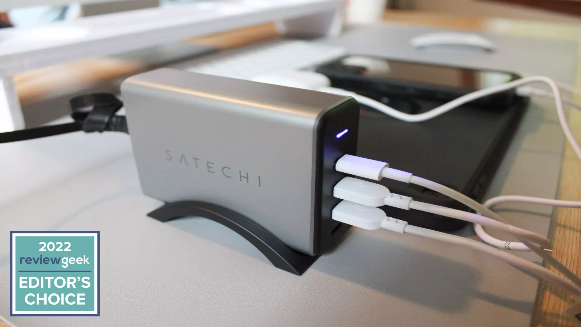Satechi 165W USB-C 4 端口 PD GaN 充電器評測：小而強大