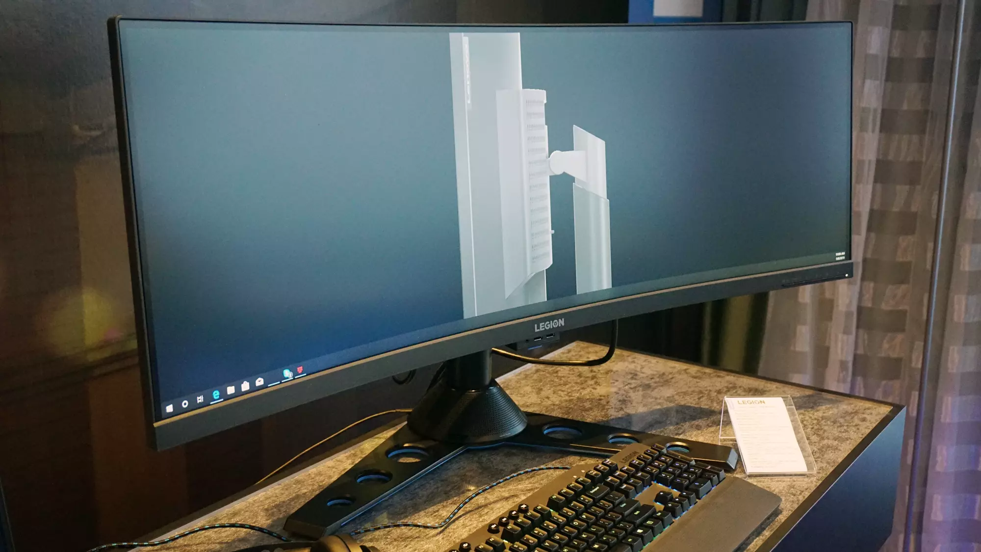 Lenovo iki 43 düymlük ultra geniş monitor təqdim etdi: biri oyunçu üçün, biri ofis üçün 9534_2