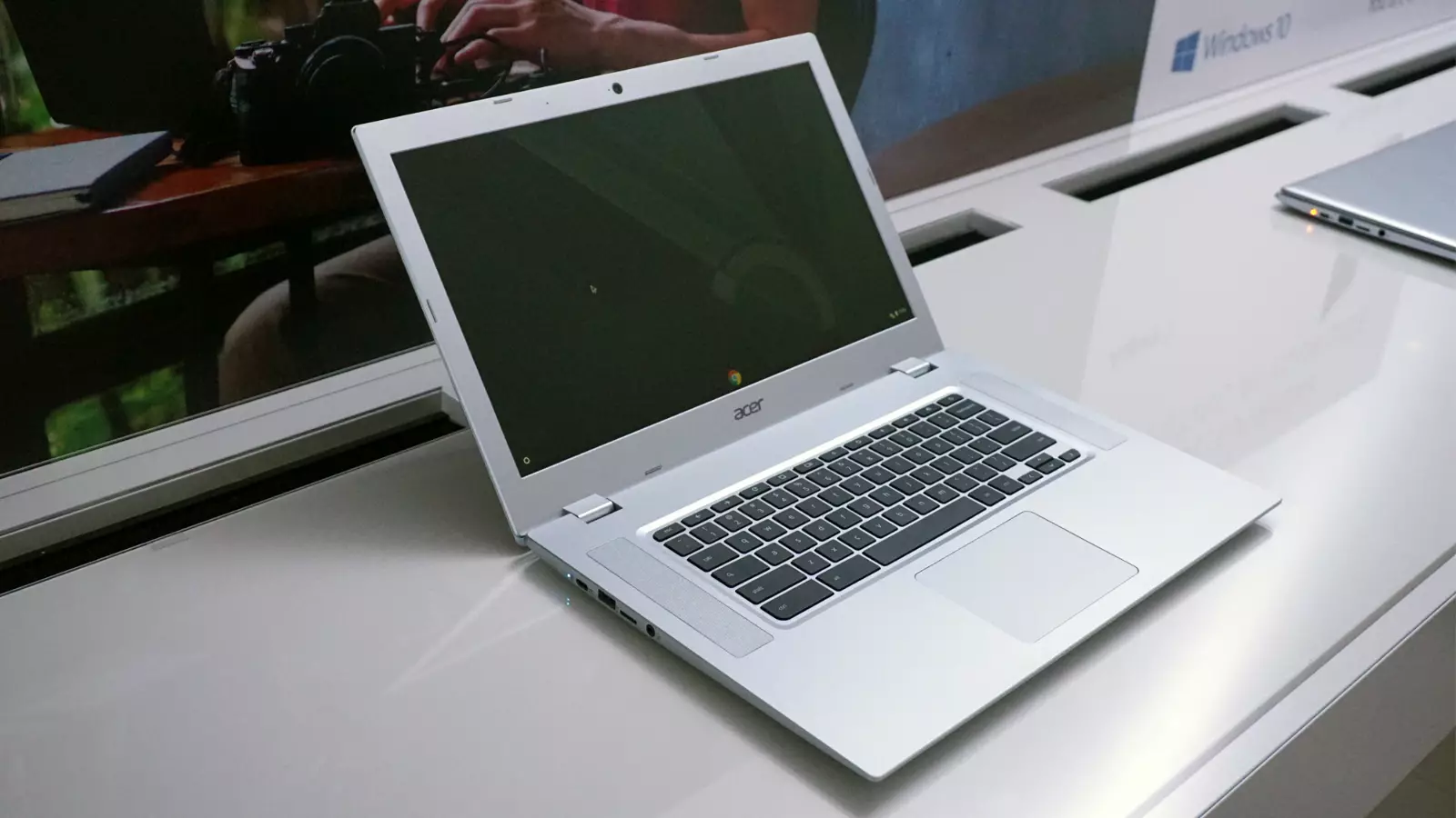 Новы Chromebook ад Acer танны, вялікі і адзін з першых з працэсарам AMD