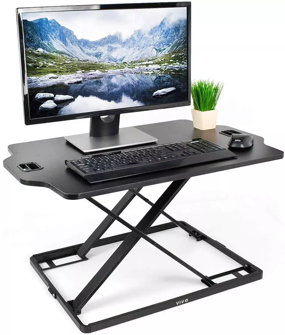 De beste Sit/Stand Desk-omformerne og stigerør for ditt tradisjonelle skrivebord 9572_3