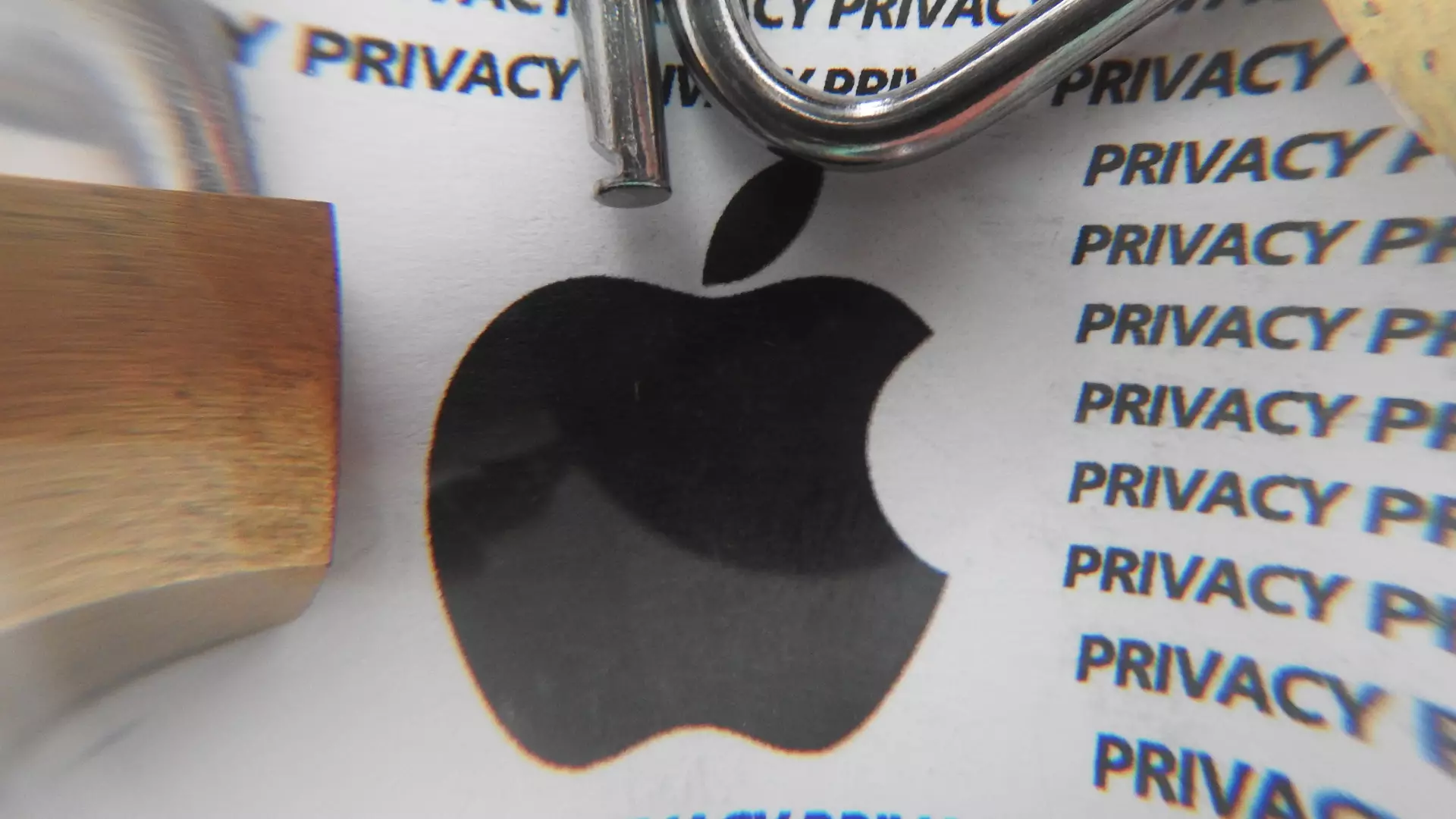 Apple 向發現 55 個漏洞的年輕黑客支付 288,500 美元