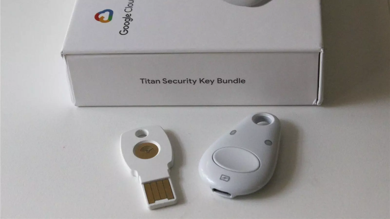 Google Titan Security Key Iloiloga: Lua Ki Sili mo le Tau o le Tasi 9710_2