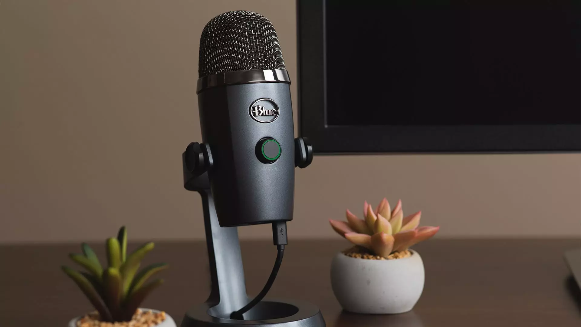 Hay una nueva versión más pequeña de ese micrófono Blue Yeti que usan todos los podcasters y YouTubers