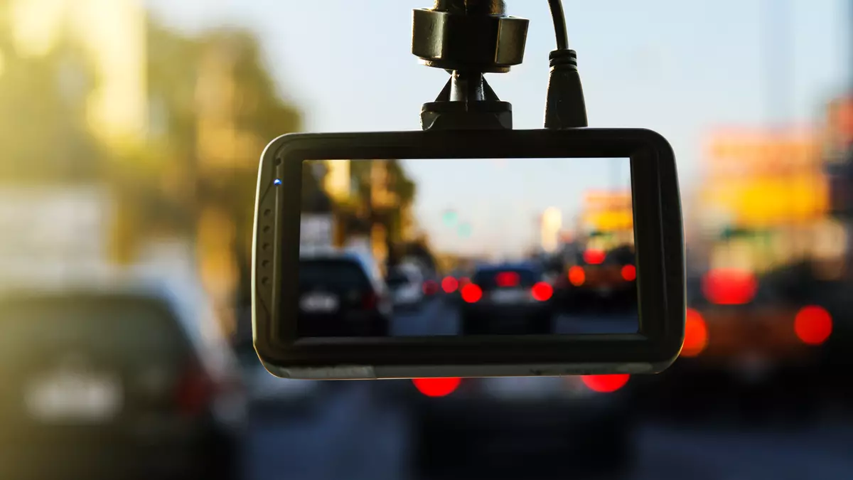 Cận cảnh camera hành trình an toàn khi gặp tai nạn trên đường