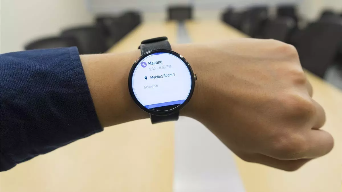 Menene Mafi kyawun Smartwatch ga masu amfani da Android? 9905_1