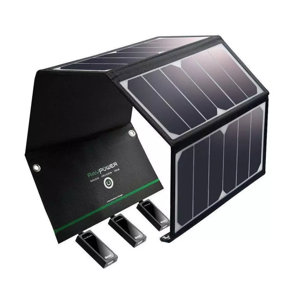 Ang Labing Maayo nga Solar Gadget Charger Para sa Pag-charge On The Go 9984_6