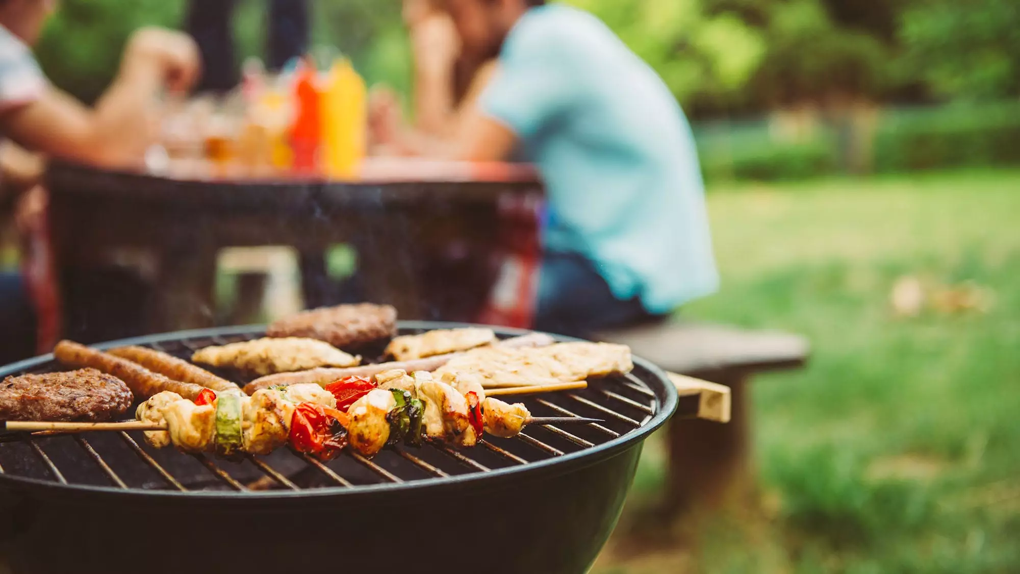 8 გასაოცარი BBQ და გრილის აქსესუარი თქვენი სამზარეულოს ყველა საჭიროებისთვის